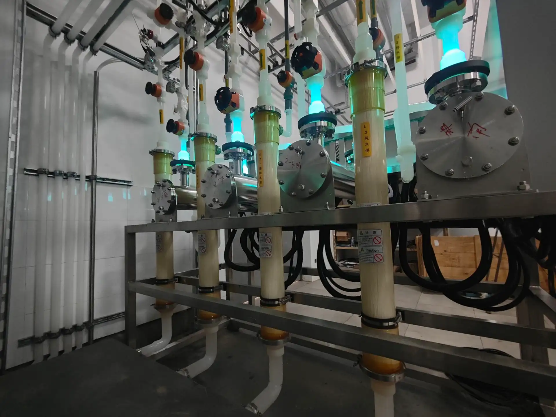 15 Ton per Hour Semiconductor Ultrapure Water System in China - Molewater